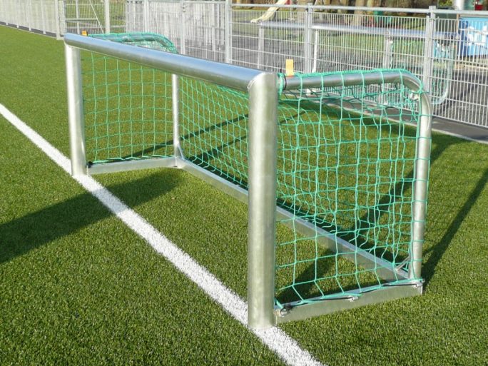 Aluminium youth goal with net brackets (300x100 cm) - W&H Sports | EN