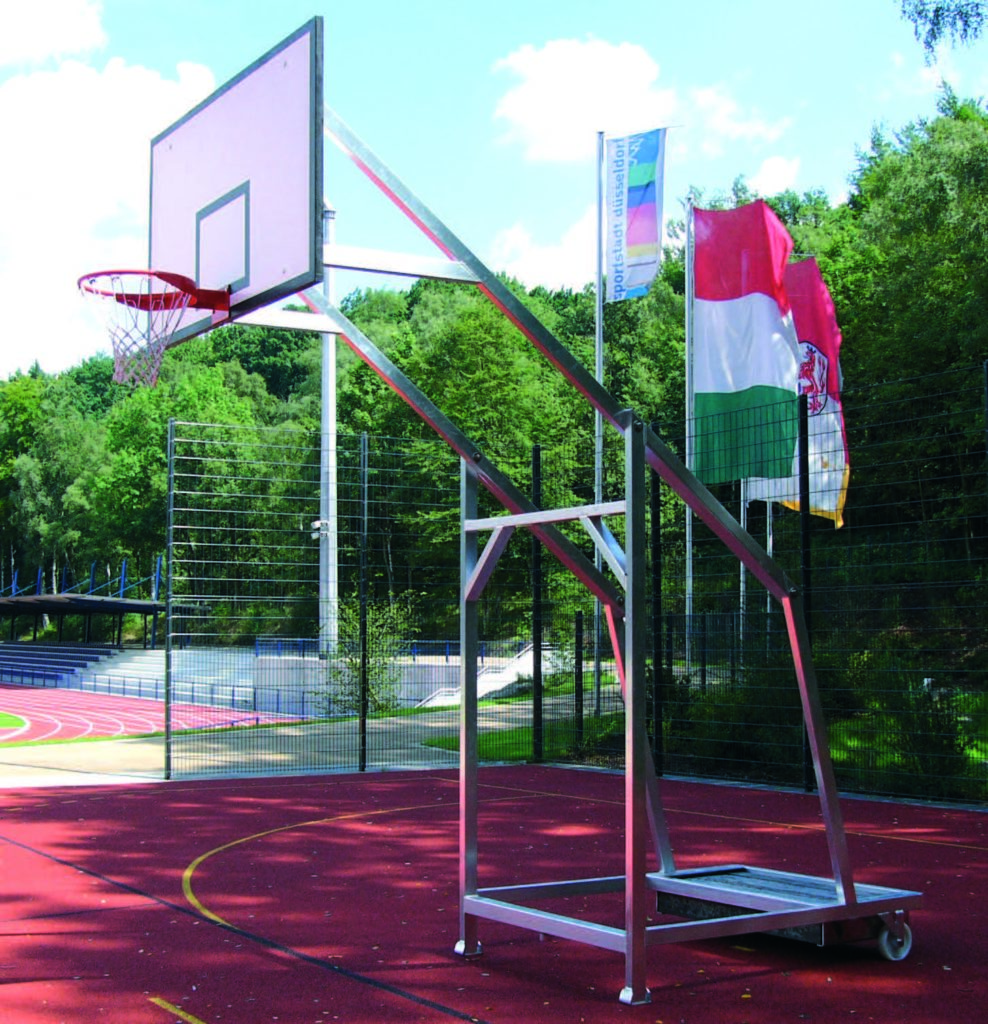 Mobile basketball system - W&H Sports | EN