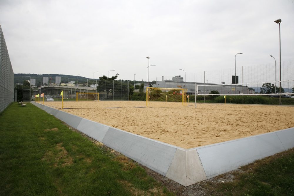 Raised beach court edging - Beach Sports Equipment - W&H Sports | EN