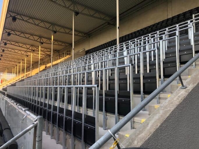 Safe Standing - W&H Sports | EN