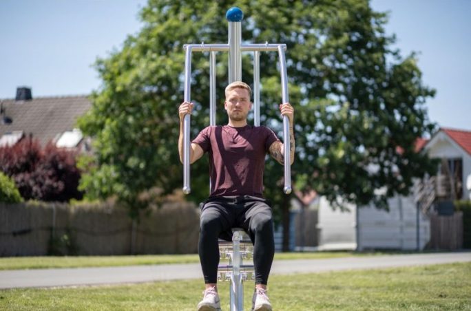 Back / Shoulder station - Outdoor Gym Equipment - W&H Sports | EN
